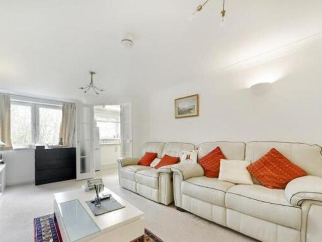 2 Bedroom Flat For Sale In Hinchley Wood