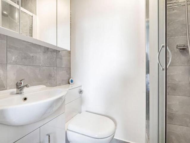2 bedroom flat for sale in High Street, Cheltenham, GL50 3HF, GL50