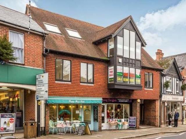 2 bedroom flat for sale in High Street Lyndhurst SO43