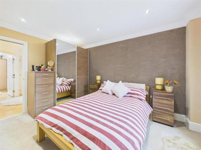 2 bedroom flat for sale in High Wray, 249 Millhouses Lane, Millhouses, Sheffield, S11