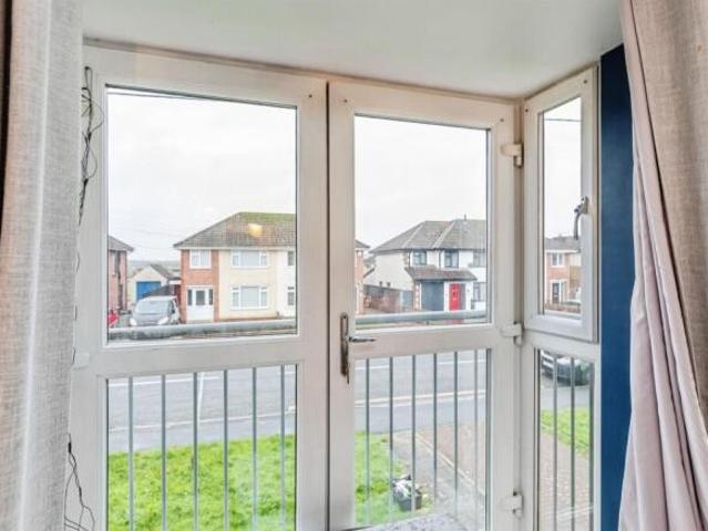 2 bedroom flat for sale in Highridge Green, Bristol, BS13