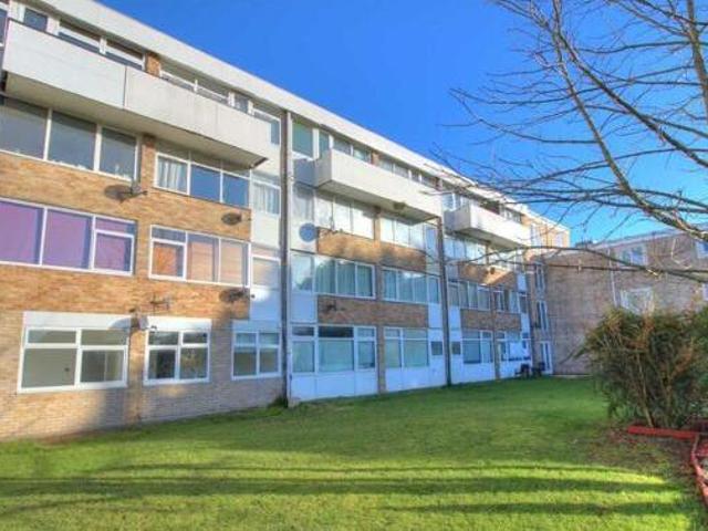 2 Bedroom Flat For Sale In Hiltingbury