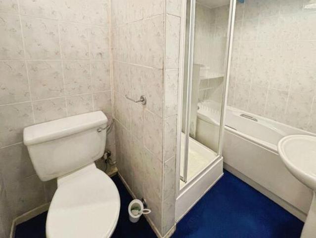2 bedroom flat for sale in Hill View Court, Astley Bridge, Bolton, BL1