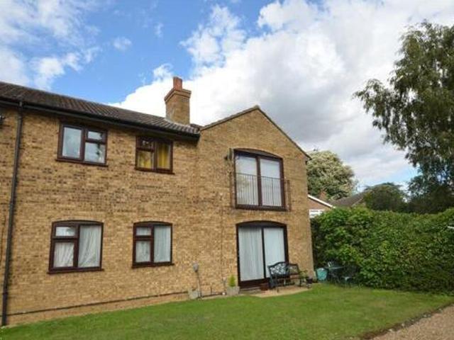 2 Bedroom Flat For Sale In Hitchin Road