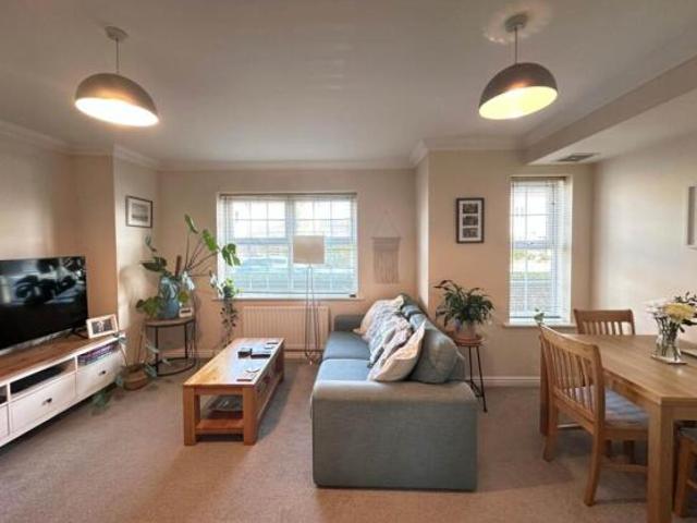 2 bedroom flat for sale in Homersham, Canterbury, CT1
