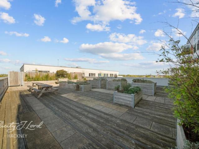 2 bedroom flat for sale in Homerton Road, LONDON, E9