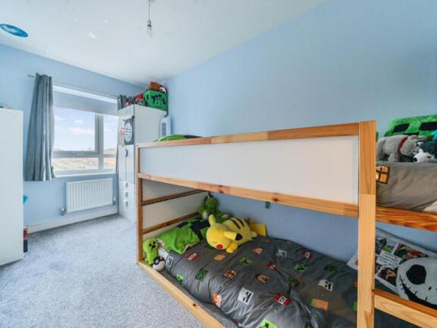 2 bedroom flat for sale in Homington Avenue, Swindon, SN3