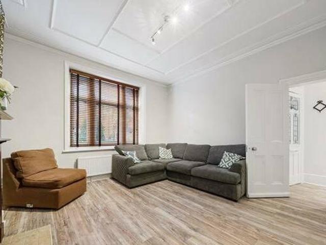 2 bedroom flat for sale in Honeybourne Road West Hampstead London NW6