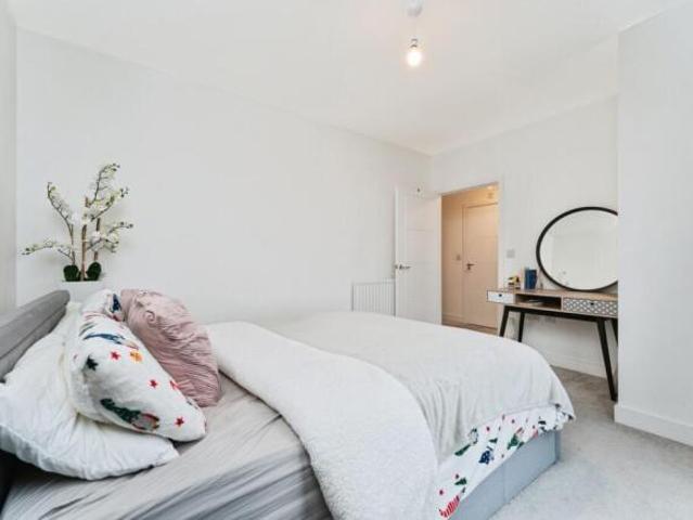 2 bedroom flat for sale in Hobson Avenue, Trumpington, Cambridge, Cambridgeshire, CB2