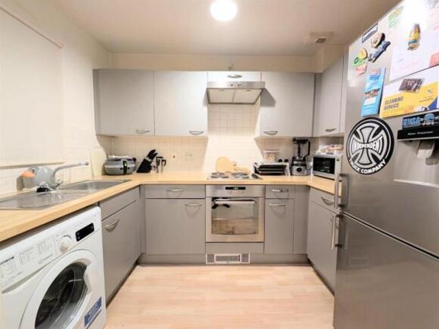 2 bedroom flat for sale in Holyhead Mews, Cippenham, SL1