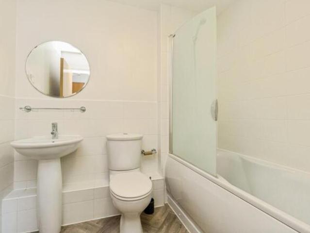 2 bedroom flat for sale in Holywell Drive, Warrington, Cheshire, WA1
