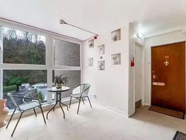 2 Bedroom Flat For Sale In Holmwood, Largs, KA30