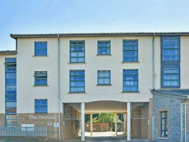 2 bedroom flat for sale in Horn Cross Road Plymouth PL9
