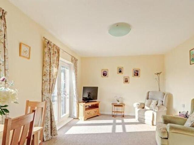 2 Bedroom Flat For Sale In Houghton Le Spring, Tyne And Wear