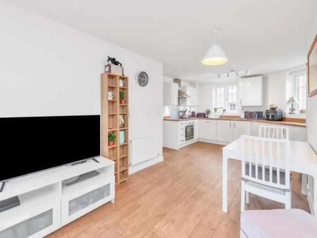 2 bedroom flat for sale in Hovingham Drive, Great Denham, MK40