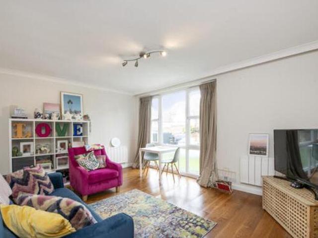 2 Bedroom Flat For Sale In Howards Lane