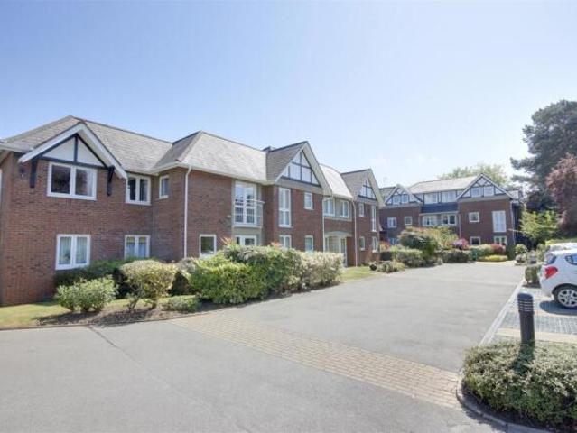 2 bedroom flat for sale in Hudson Court, Hessle, HU13
