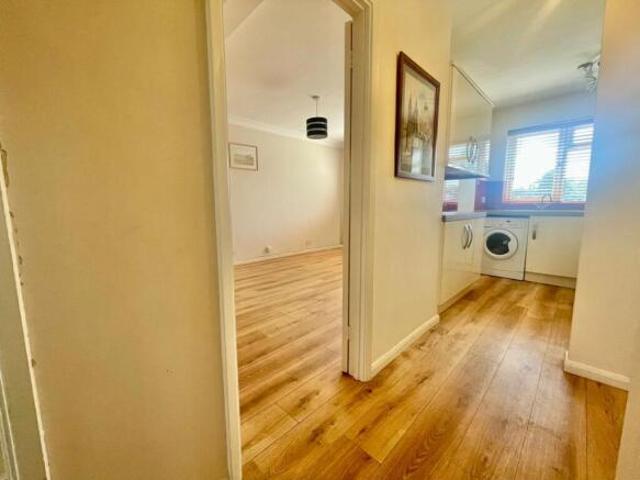 2 bedroom flat for sale in Hutton Road, Shenfield, BRENTWOOD, CM15