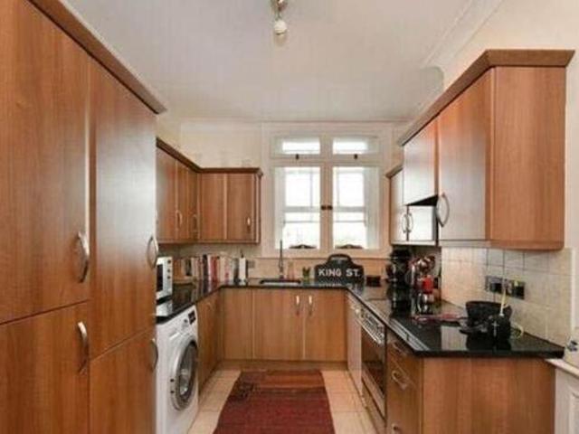 2 Bedroom Flat For Sale In Hyde Park Estate, London