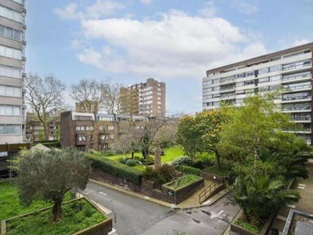 2 Bedroom Flat For Sale In Hyde Park Estate, London