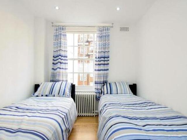 2 Bedroom Flat For Sale In Hyde Park Estate, London