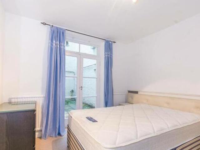 2 Bedroom Flat For Sale In Hyde Park Estate, London