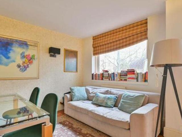 2 Bedroom Flat For Sale In Hyde Park Estate, London