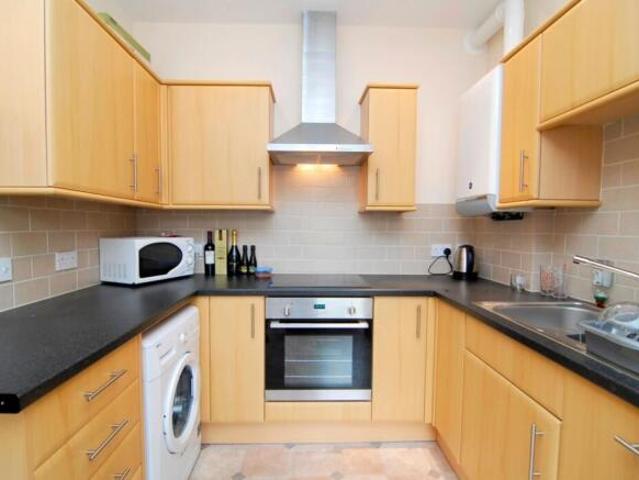 2 bedroom flat for sale in Hyde Park Road, Harrogate, HG1