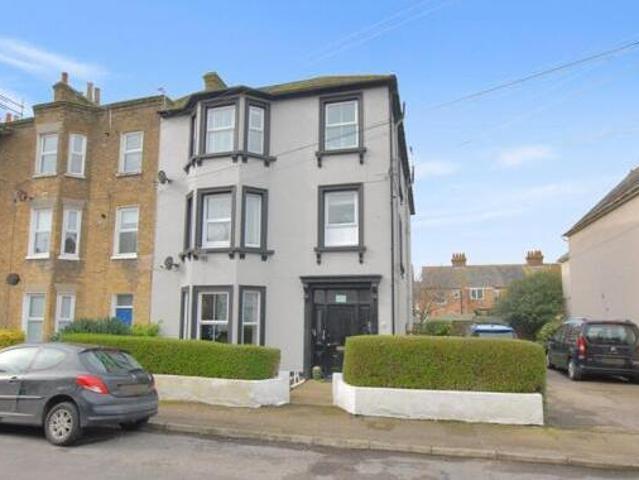 2 Bedroom Flat For Sale In Hythe