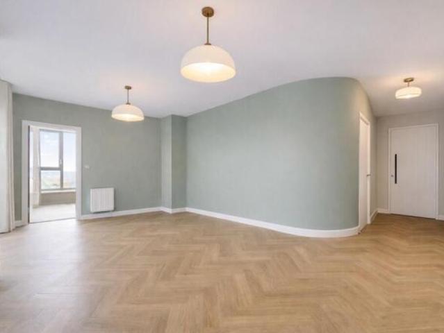 2 bedroom flat for sale in Ilderton Road, London, SE15