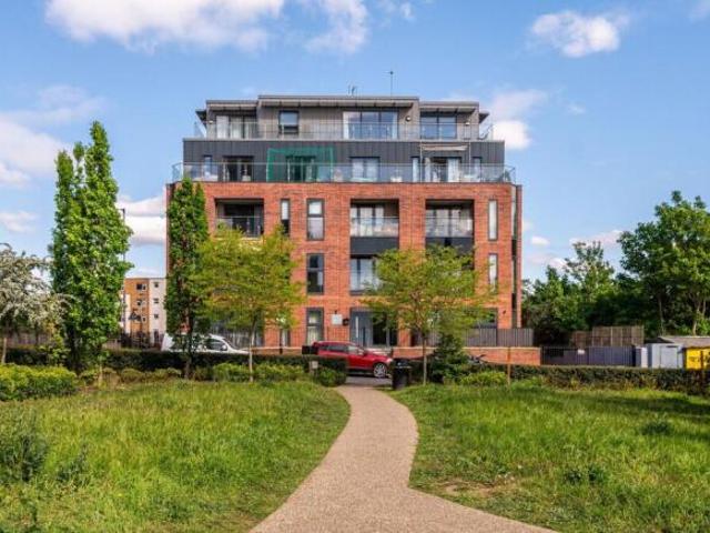 2 bedroom flat for sale in Ilderton Road, South Bermondsey, London, SE16