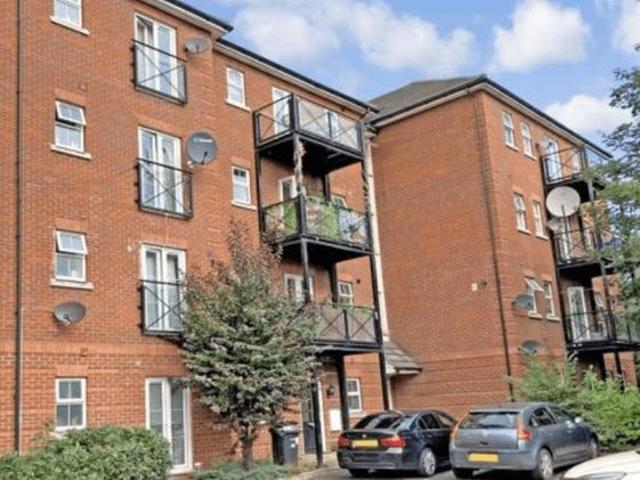 2 Bedroom Flat For Sale In Ilford