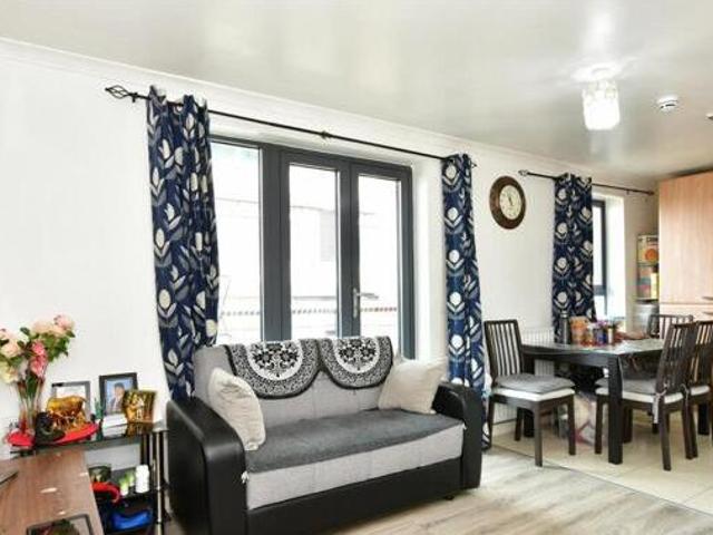 2 Bedroom Flat For Sale In Ilford