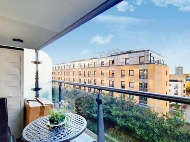 2 Bedroom Flat For Sale In Imperial Wharf, London