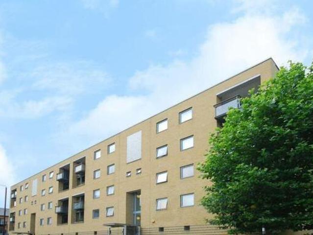 2 Bedroom Flat For Sale In Isle Of Dogs, London