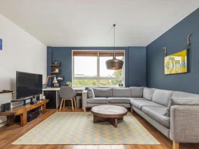 2 Bedroom Flat For Sale In Islington, London