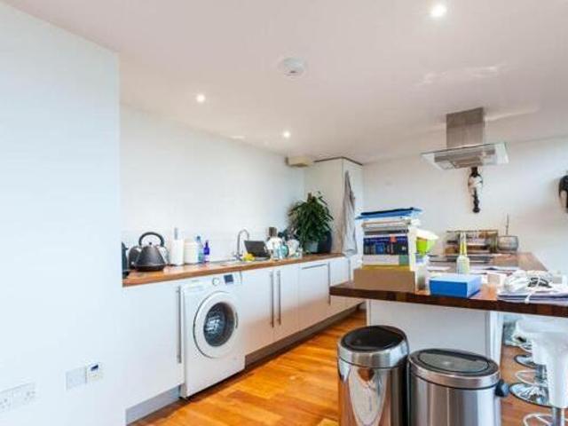 2 Bedroom Flat For Sale In Islington, London