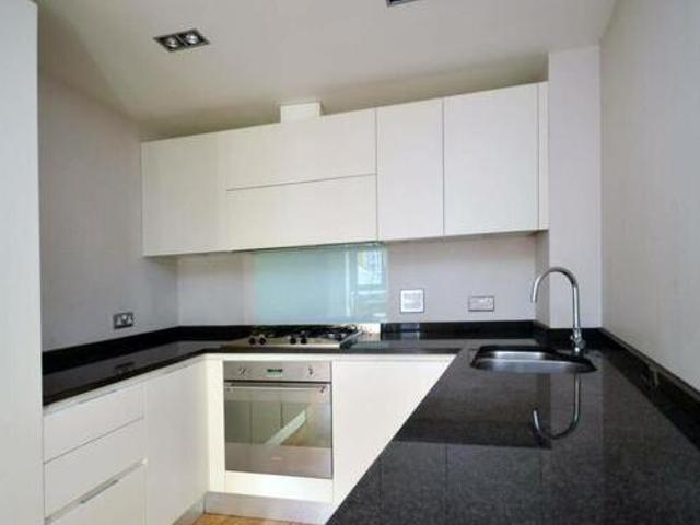2 Bedroom Flat For Sale In Islington, London