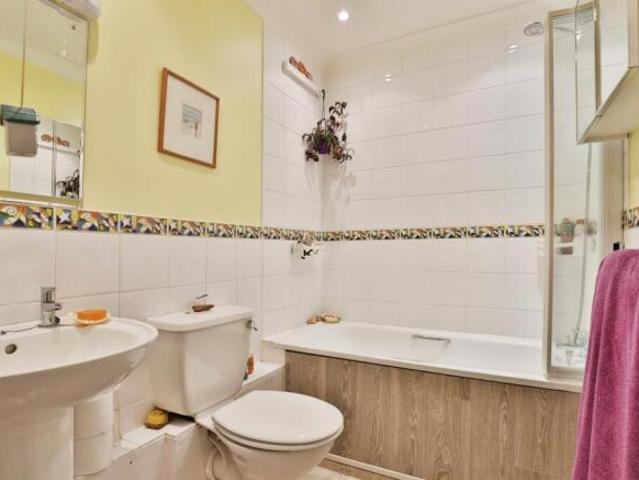 2 bedroom flat for sale in Irving Road, Bournemouth, BH6