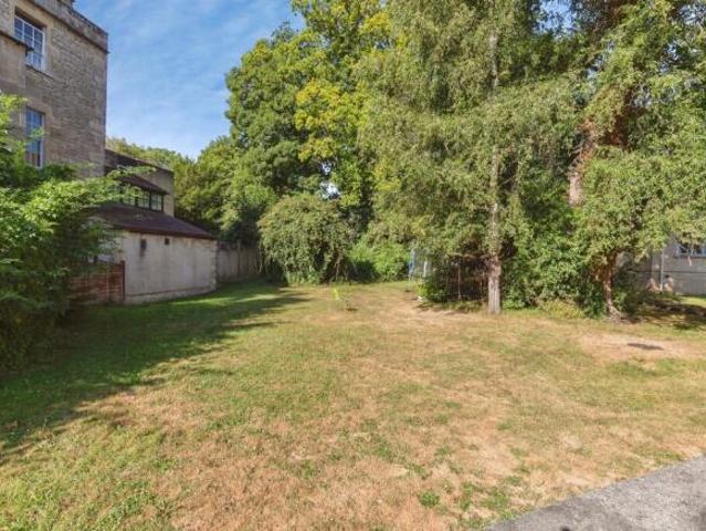 2 bedroom flat for sale in Jesse Hughes Court, Bath, BA1