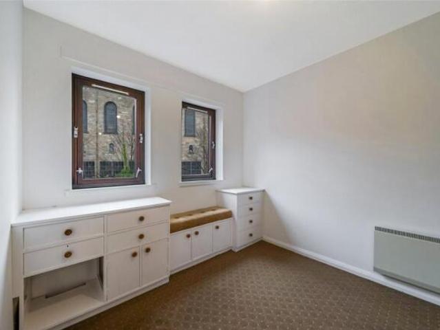 2 bedroom flat for sale in John Knox Street, Glasgow, City, G4