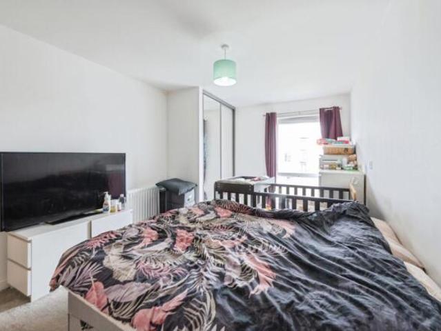 2 bedroom flat for sale in John Thornycroft Road, Southampton, Hampshire, SO19