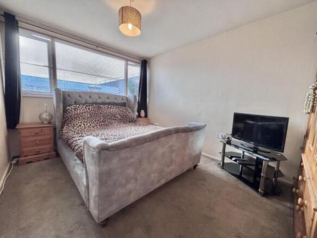 2 bedroom flat for sale in Johns Court, Blaby, Leicester, Leicestershire. LE8 4DJ, LE8