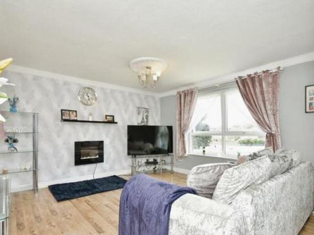 2 Bedroom Flat For Sale In Jordanthorpe, Sheffield