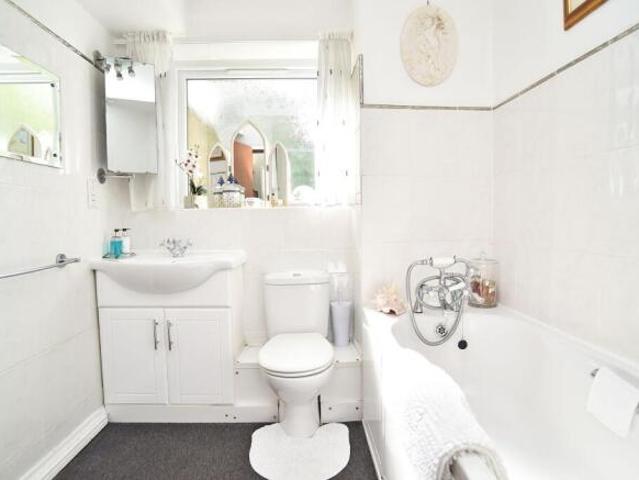 2 bedroom flat for sale in Kent Road, Duchy Grange Kent Road, HG1