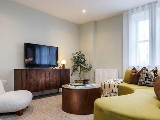 2 Bedroom Flat For Sale In Kennington, London