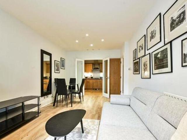 2 Bedroom Flat For Sale In Kensington, London