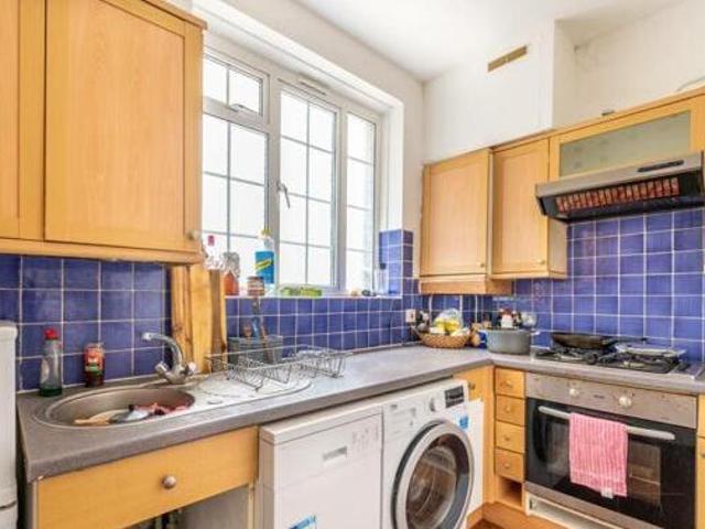 2 Bedroom Flat For Sale In Kensington, London
