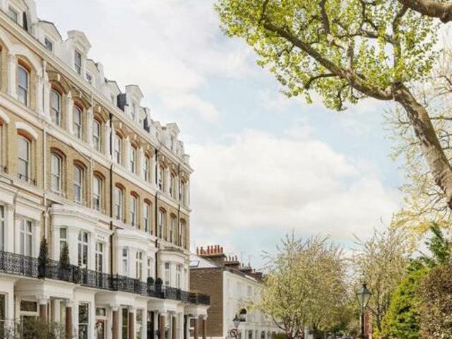 2 Bedroom Flat For Sale In Kensington, London