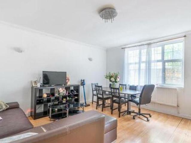 2 Bedroom Flat For Sale In Kensington, London